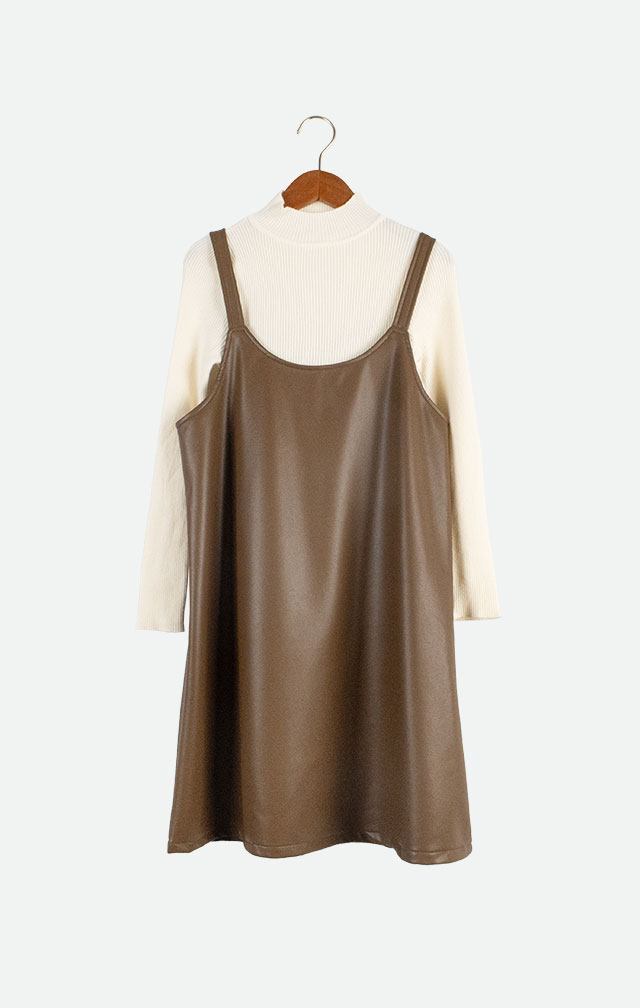 maple - 羅紋上衣連仿皮吊帶裙套裝 - 874372